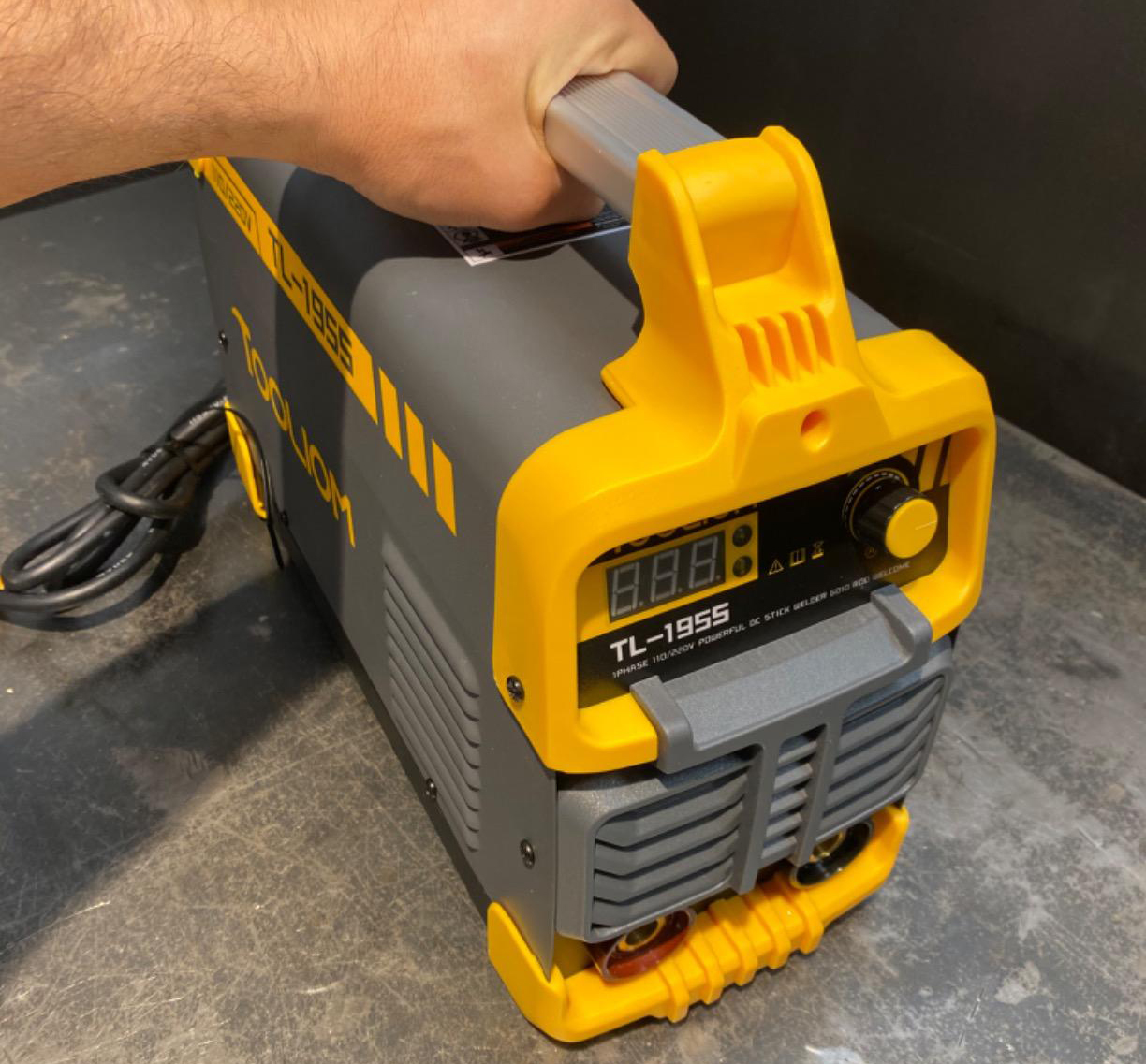 Tooliom 195A Review [2023 Review] - WeldingWatch