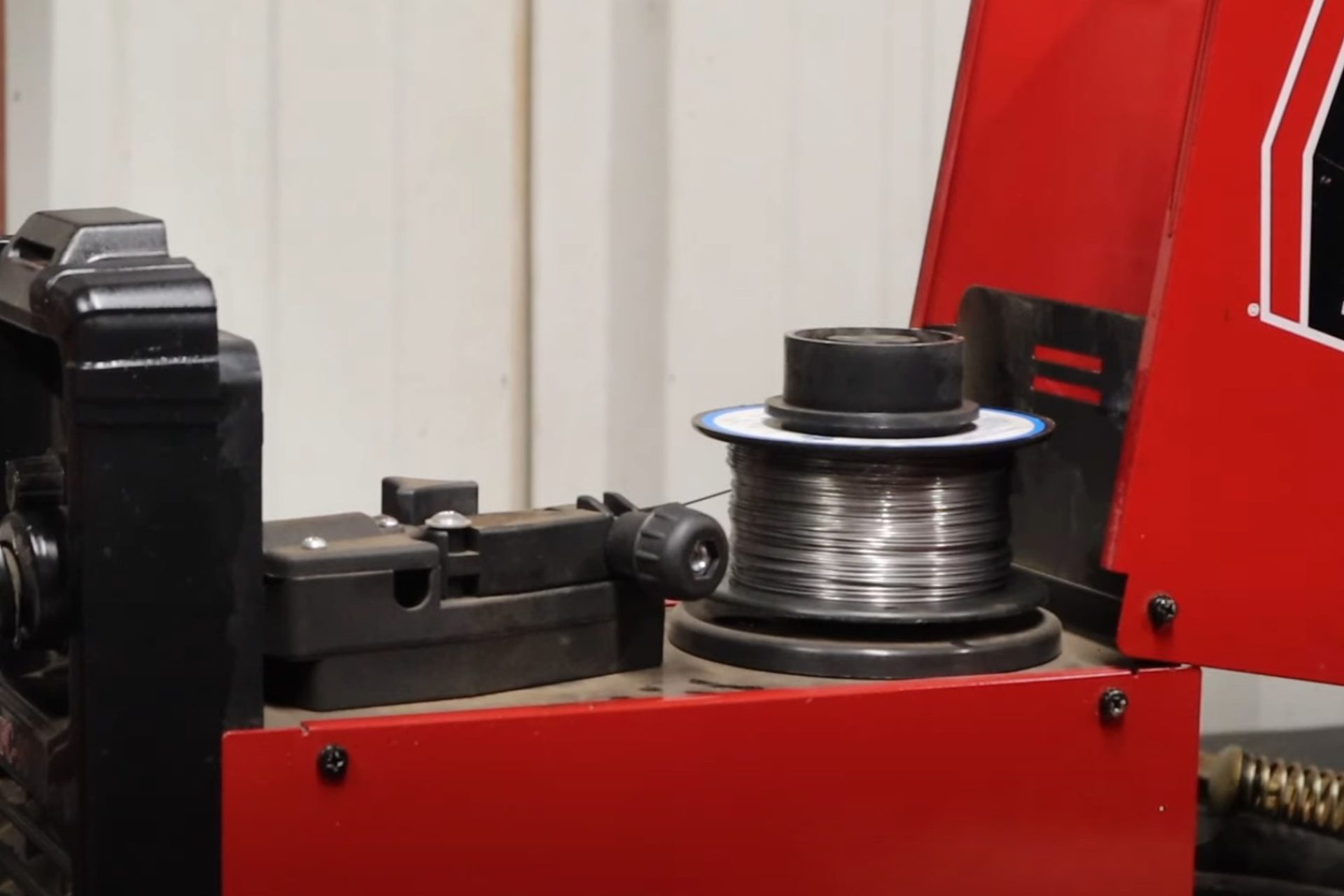 Lincoln Electric (Century) FC 90 Flux Core Welder [2023 Review ...